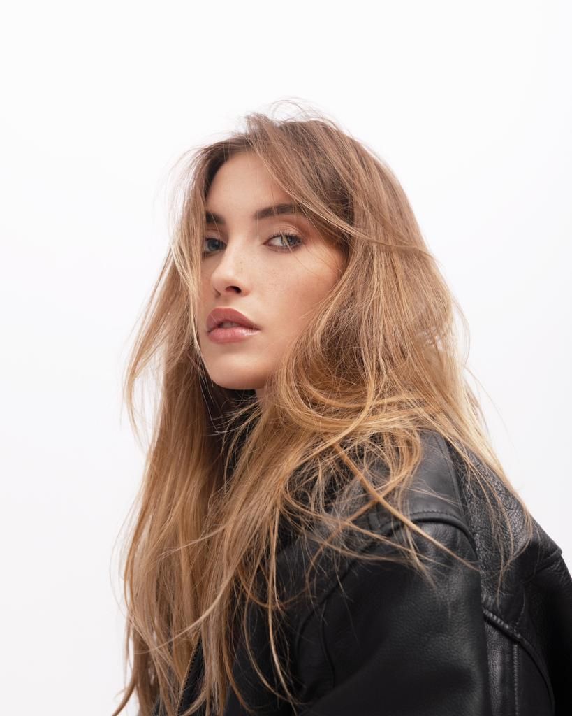 Clara W – Deva Models